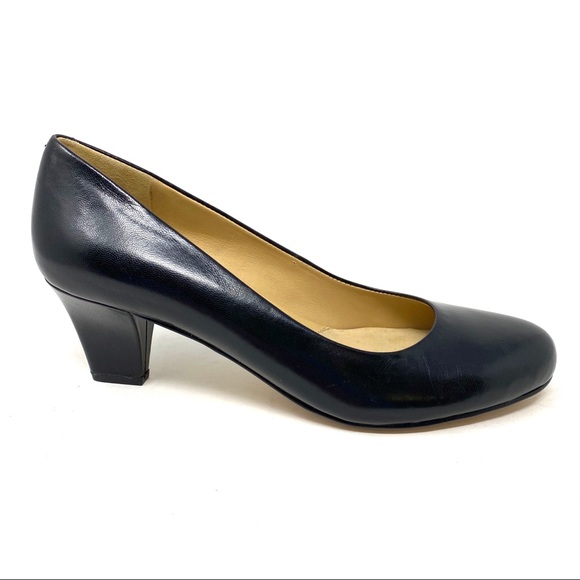 Trotters | Shoes | Trotters Signature Penelope Black Leather Pumps Wide ...
